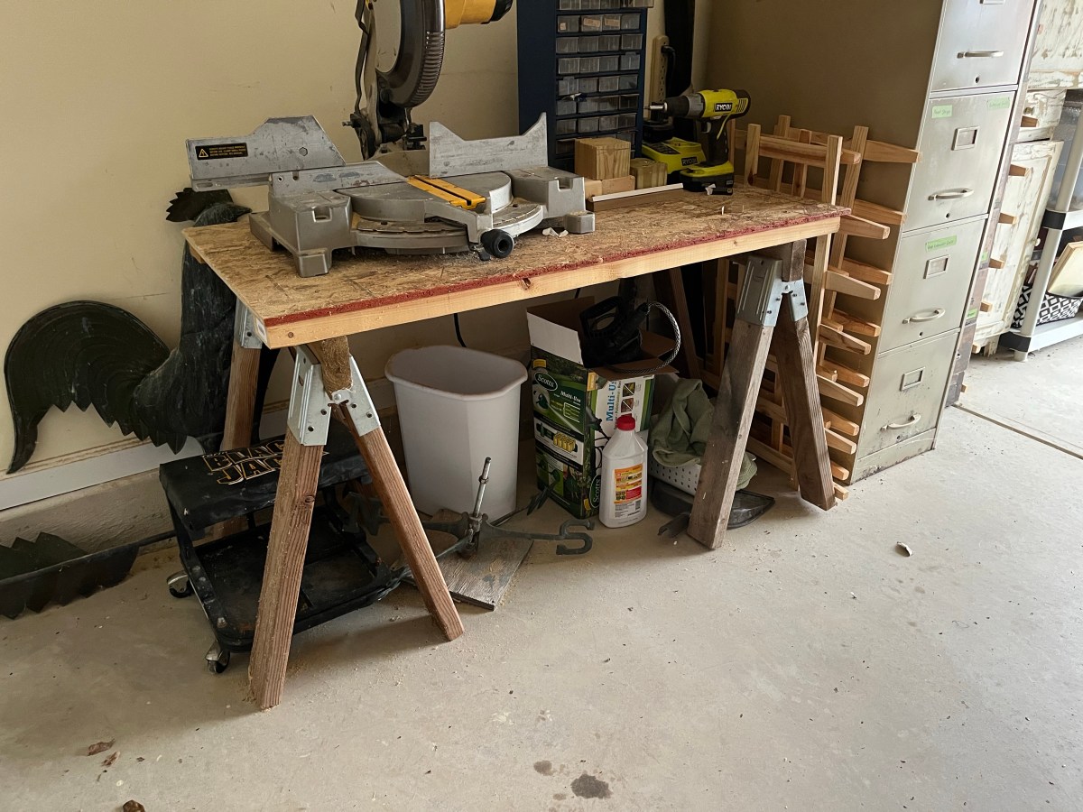 Super Easy DIY Workshop Table