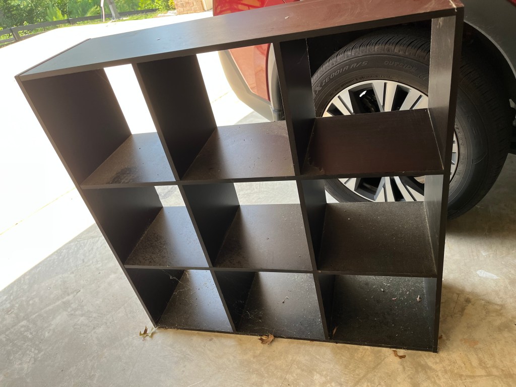 Easy Cube Shelf Update with Paint!