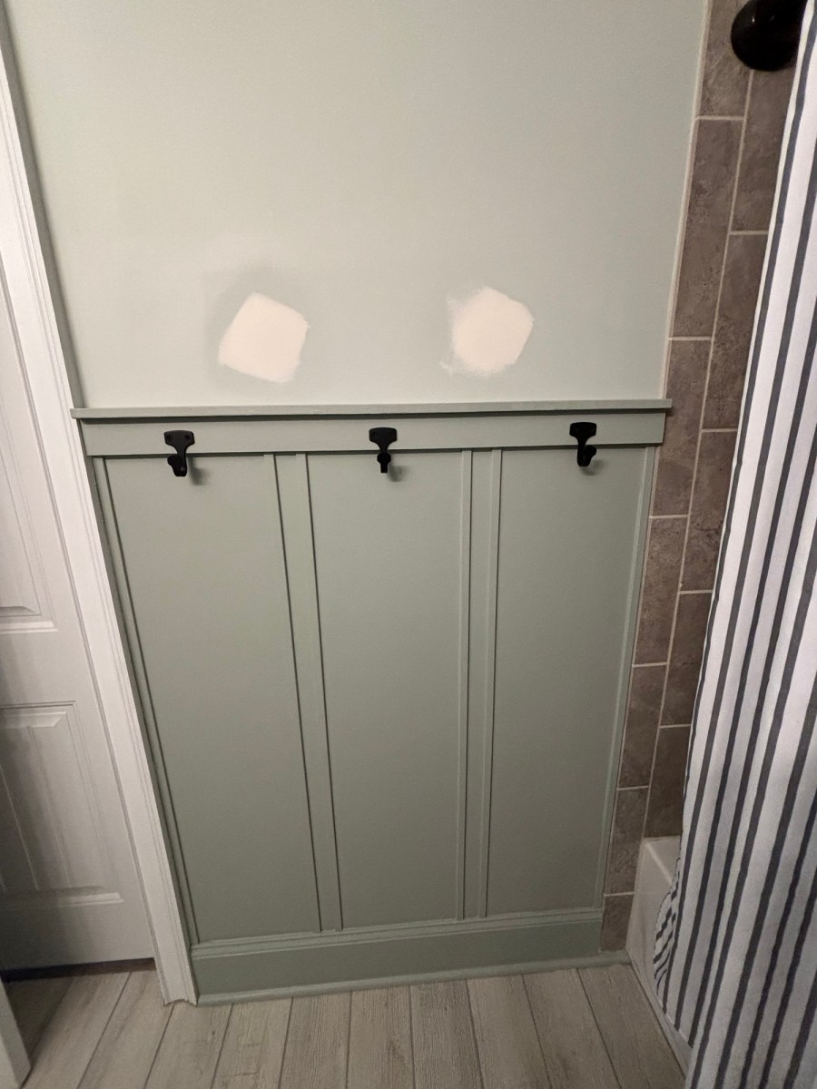 DIY: Double Board and Batten in my Bathroom
